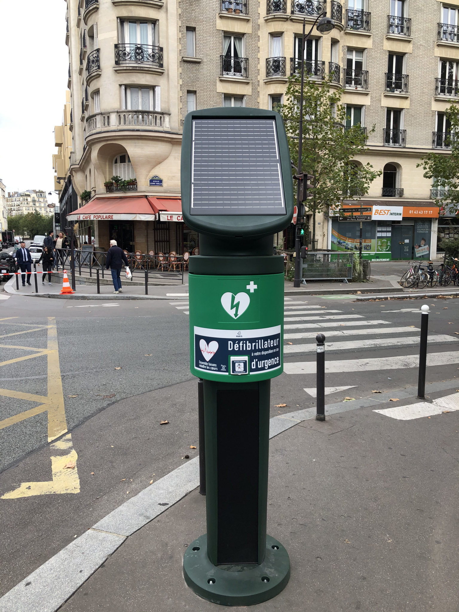 AIVIA AED Protect Solar Powered Outdoor Defibrillator Cabinet | Heart ...